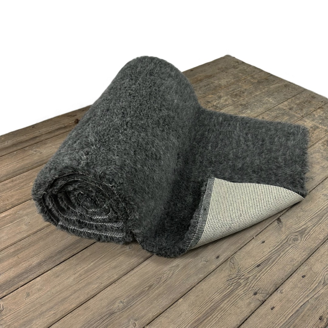 Grey 100% Wool Vet Bedding Non Slip Luxury Dog Mats 30mm Thick Pile