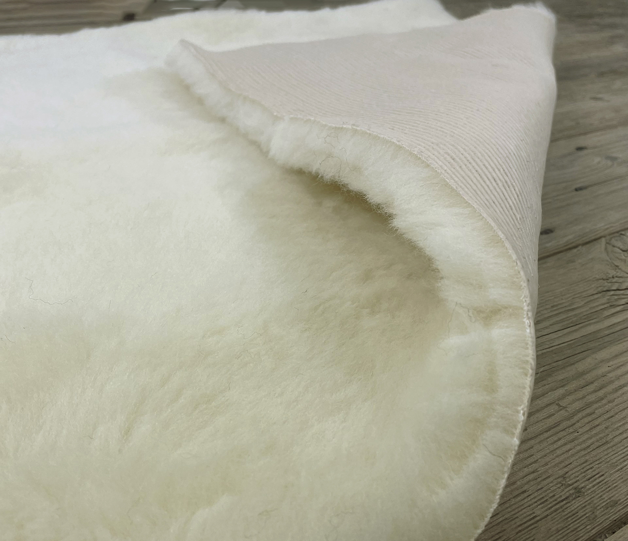 Wool Vet Bedding Luxury dog bedding 30mm thick pile crates cages travel ...
