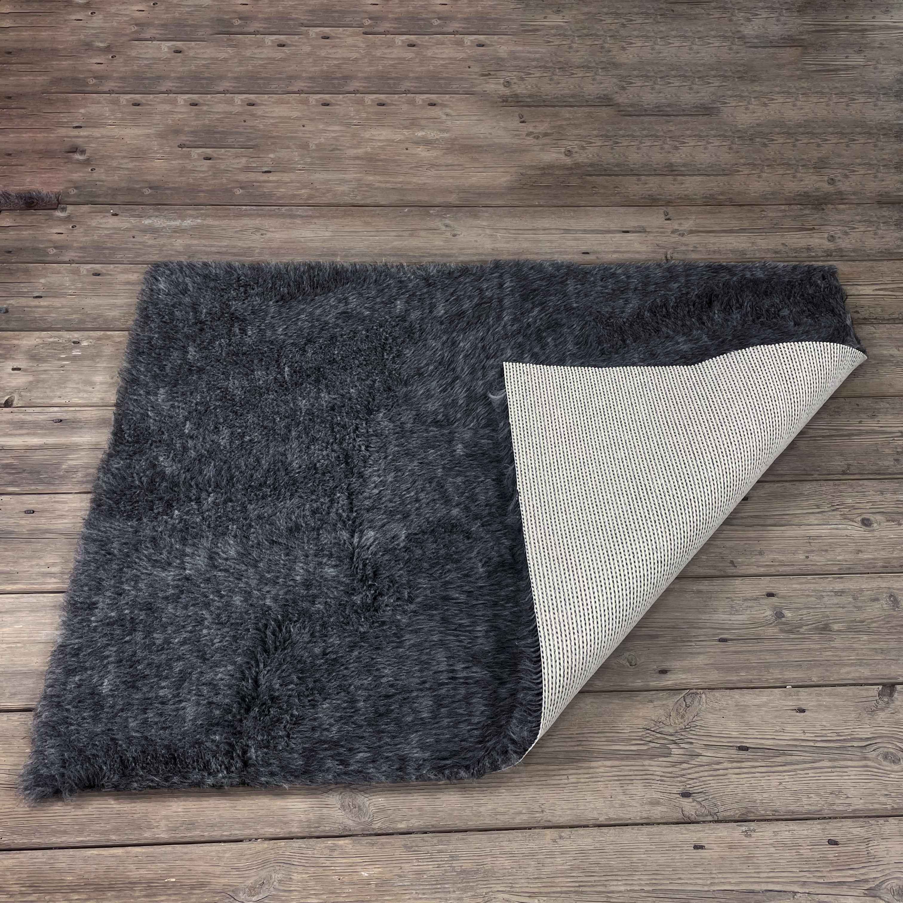 Grey 100% Wool Vet Bedding Non Slip Luxury Dog Mats 30mm Thick Pile