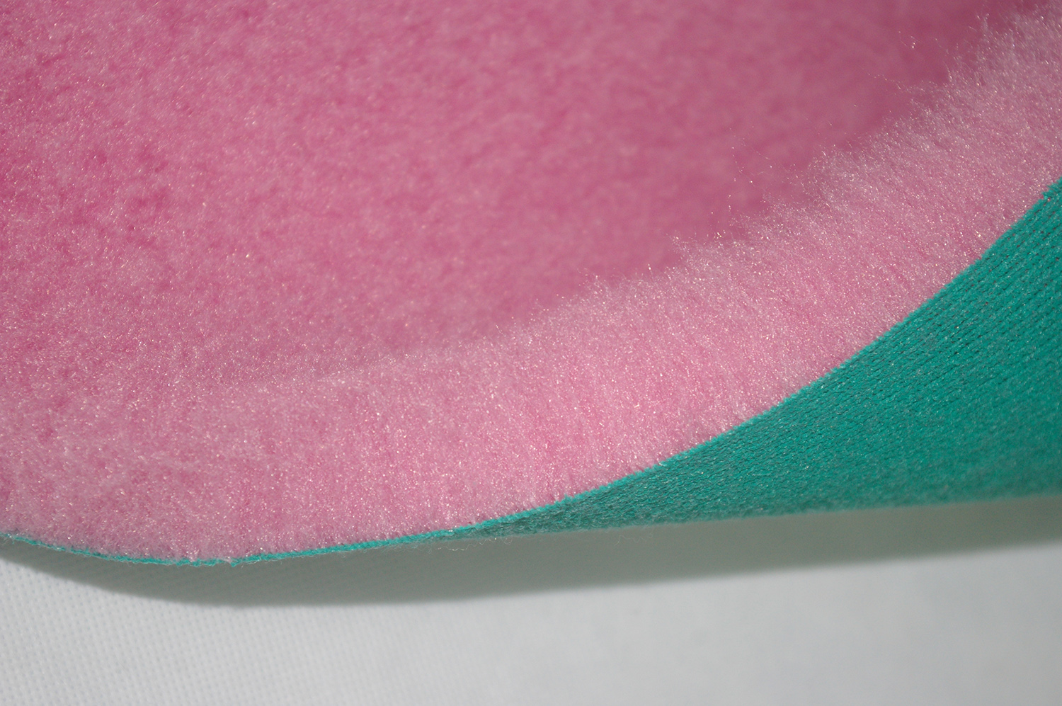 Pink High Grade Traditional vet bedding,vet bed cut in squares or rolls ...